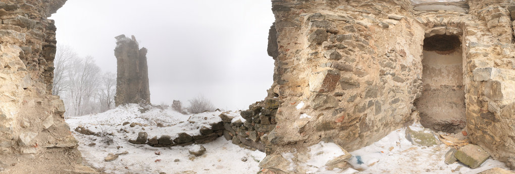 Slanec castle 2 360 Panorama | 360Cities
