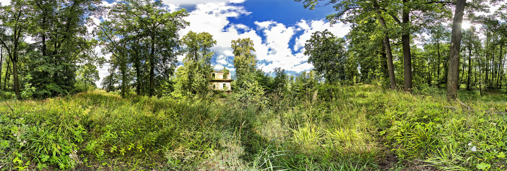 Ruins of manor house in Mirocin Sredni 360 Panorama | 360Cities
